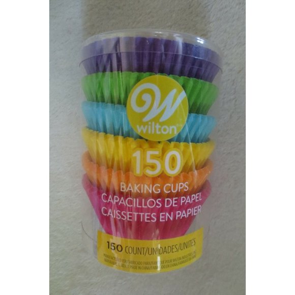 Wilton | Kitchen | Wilton Cupcakes Liners 5 Six Design New Colorful ...